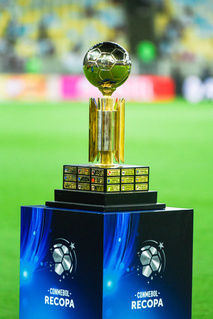 Lista con todos los ganadores de la Recopa Sudamericana - FutDados